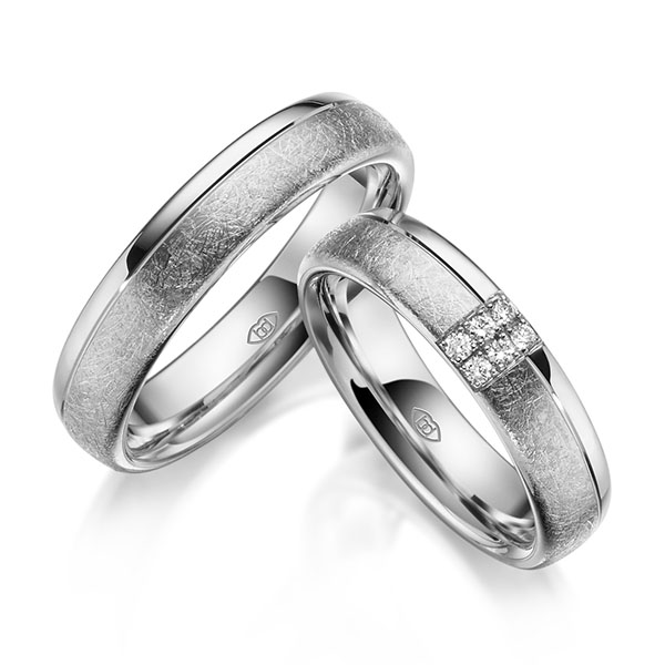 Pair classic wedding bands in Palladium 950 with in total 0,09 ct ...